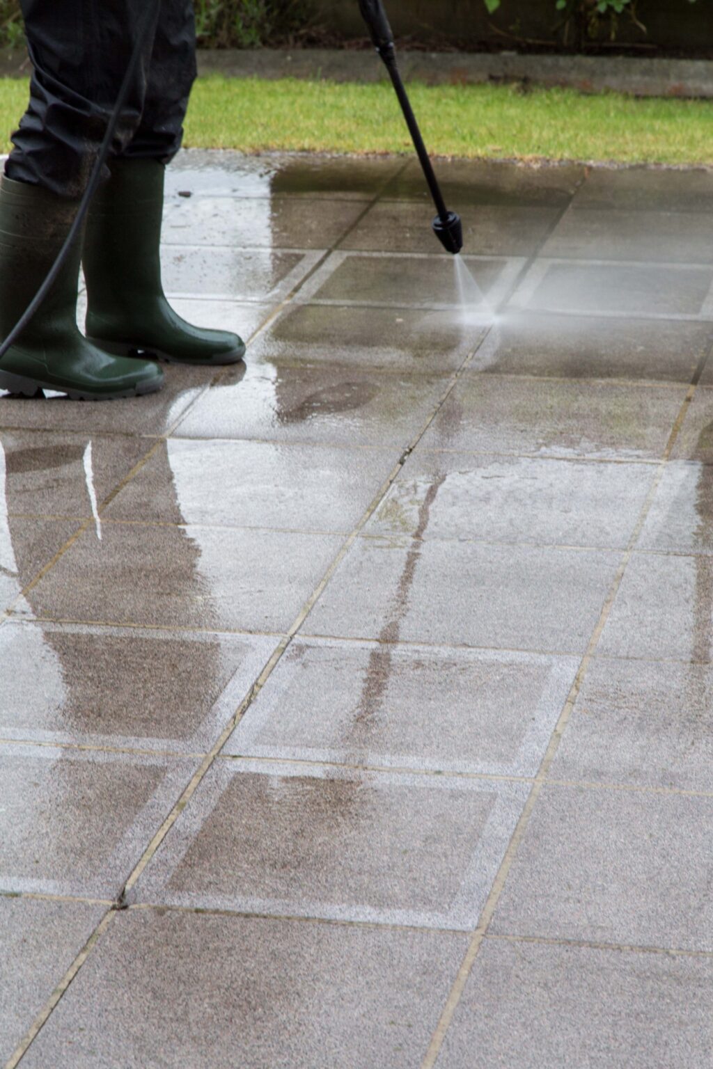 Power & Pressure Washing Hamilton - Driveway, Siding & Exterior